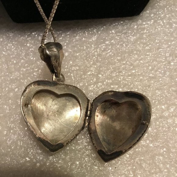 925 Sterling Silver | Jewelry | Lovely Sterling Silver Heart Shaped ...